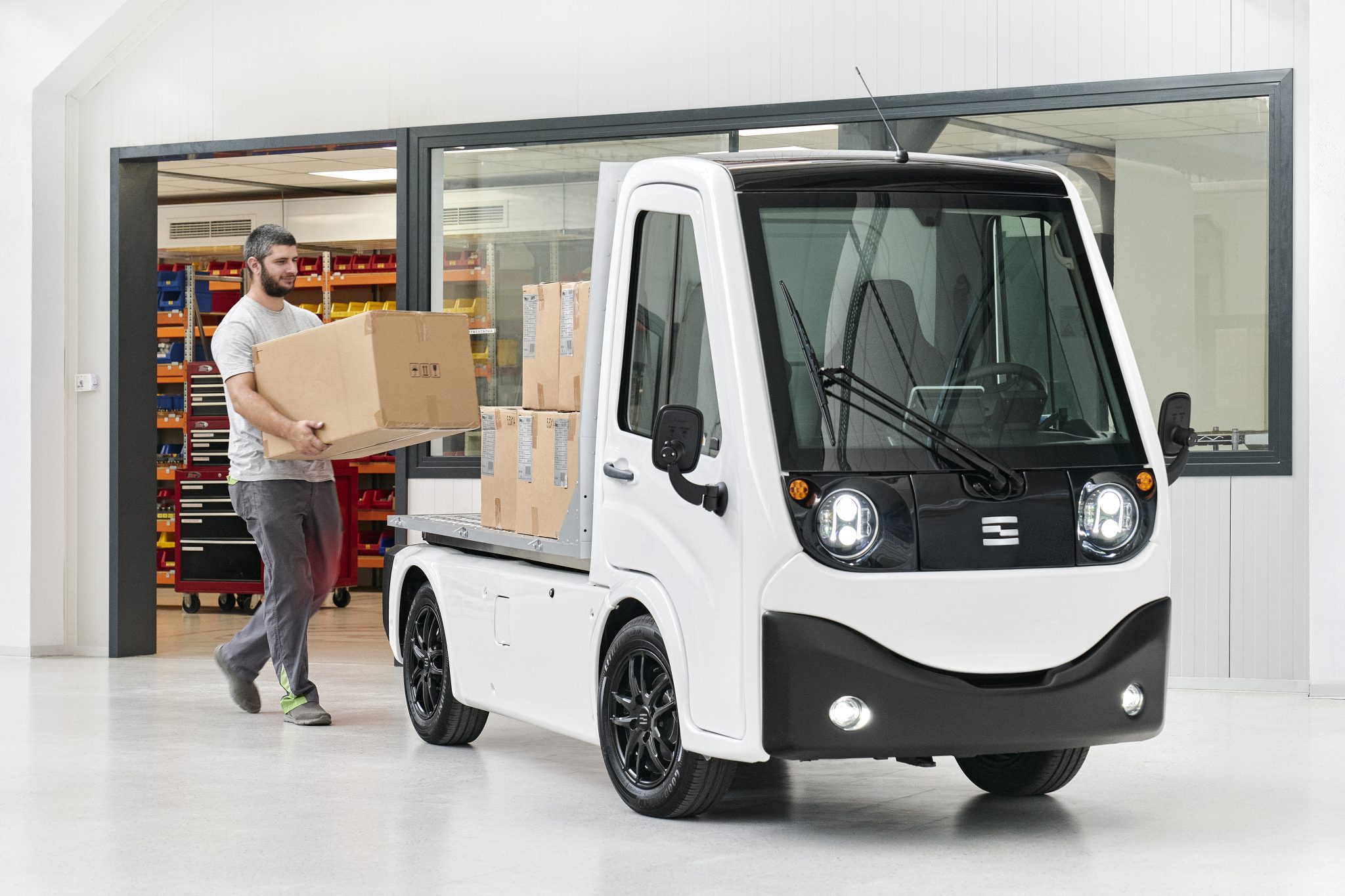 Lanciato in Italia il furgone elettrico Sevic V500e | VEM